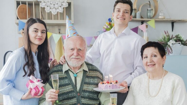 10 Surprisingly Easy Retirement Party Ideas (Plus Setup Tips) - Custom ...